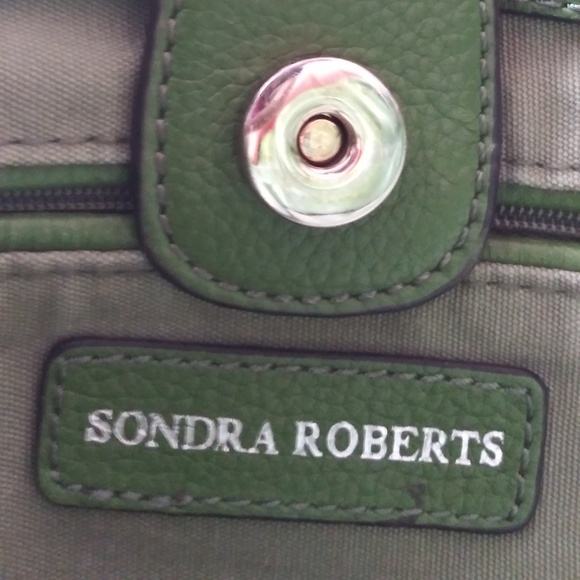 Sondra Roberts | Bags | Sandra Roberts Green Leather Purse | Poshmark